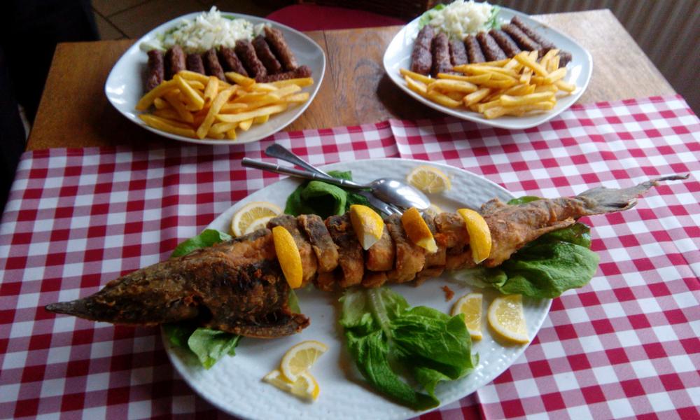 Prenociste Anna Caffe & Rooms Bezdan - Riblja carda Pikec - Riblja ...